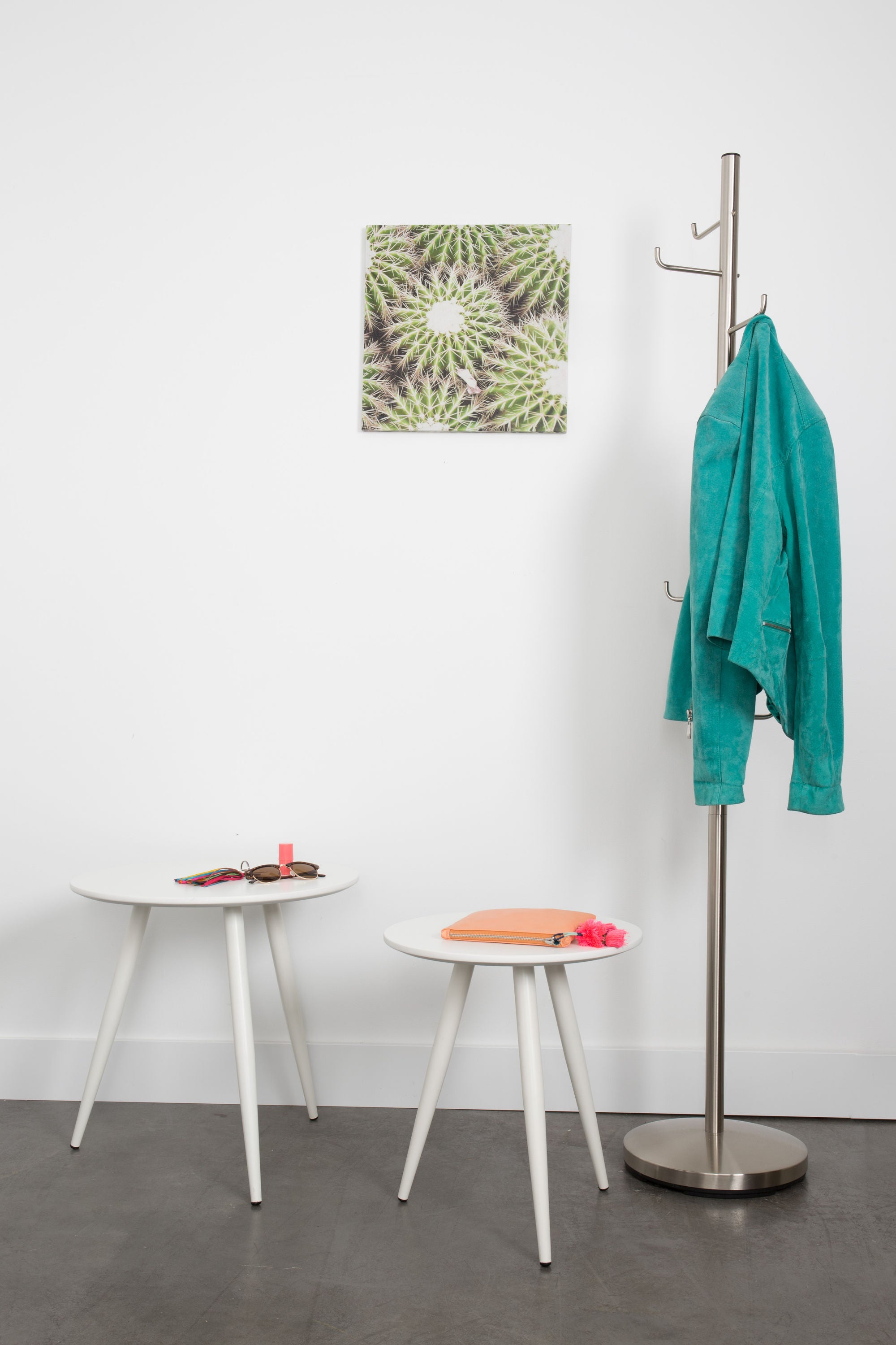 Set Of 2 Daven White Wood Side Tables Nest