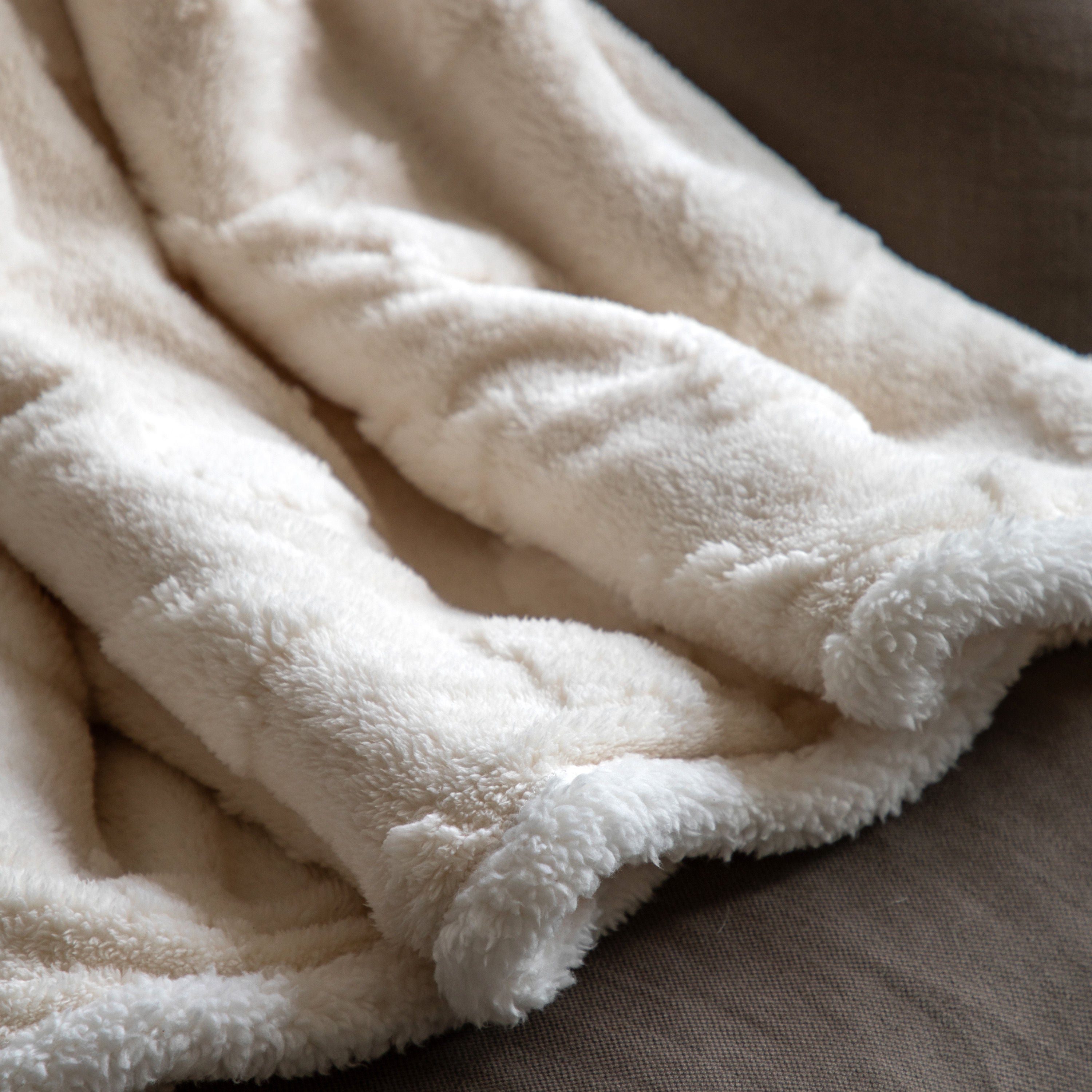 Deco Luxe Christmas Tree Sherpa Throw
